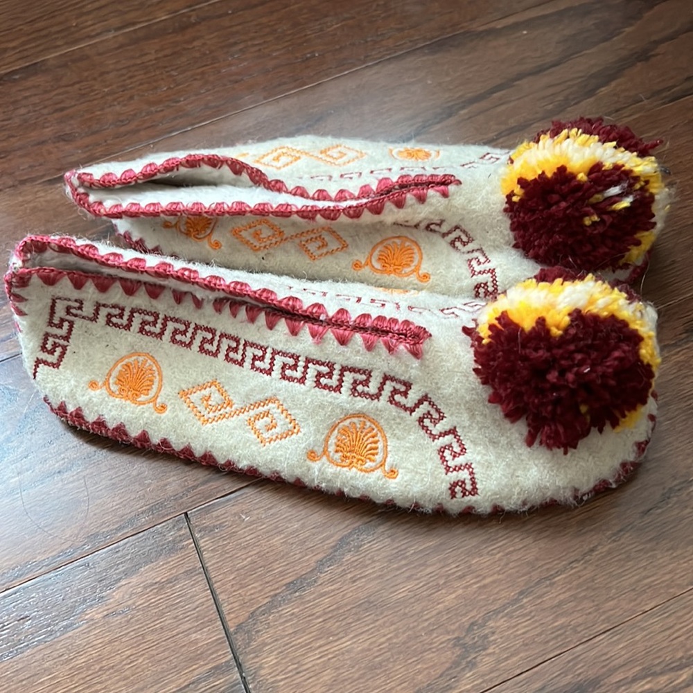 Traditional Greek Woolen Slippers From Minas Size 10.5 - Gem